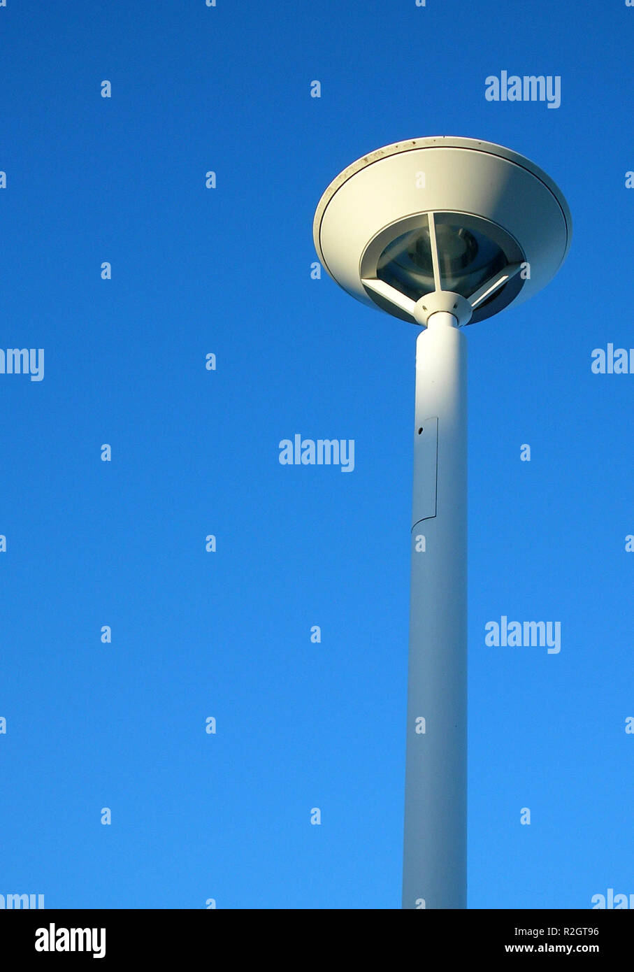 modern street lighting Stock Photo - Alamy