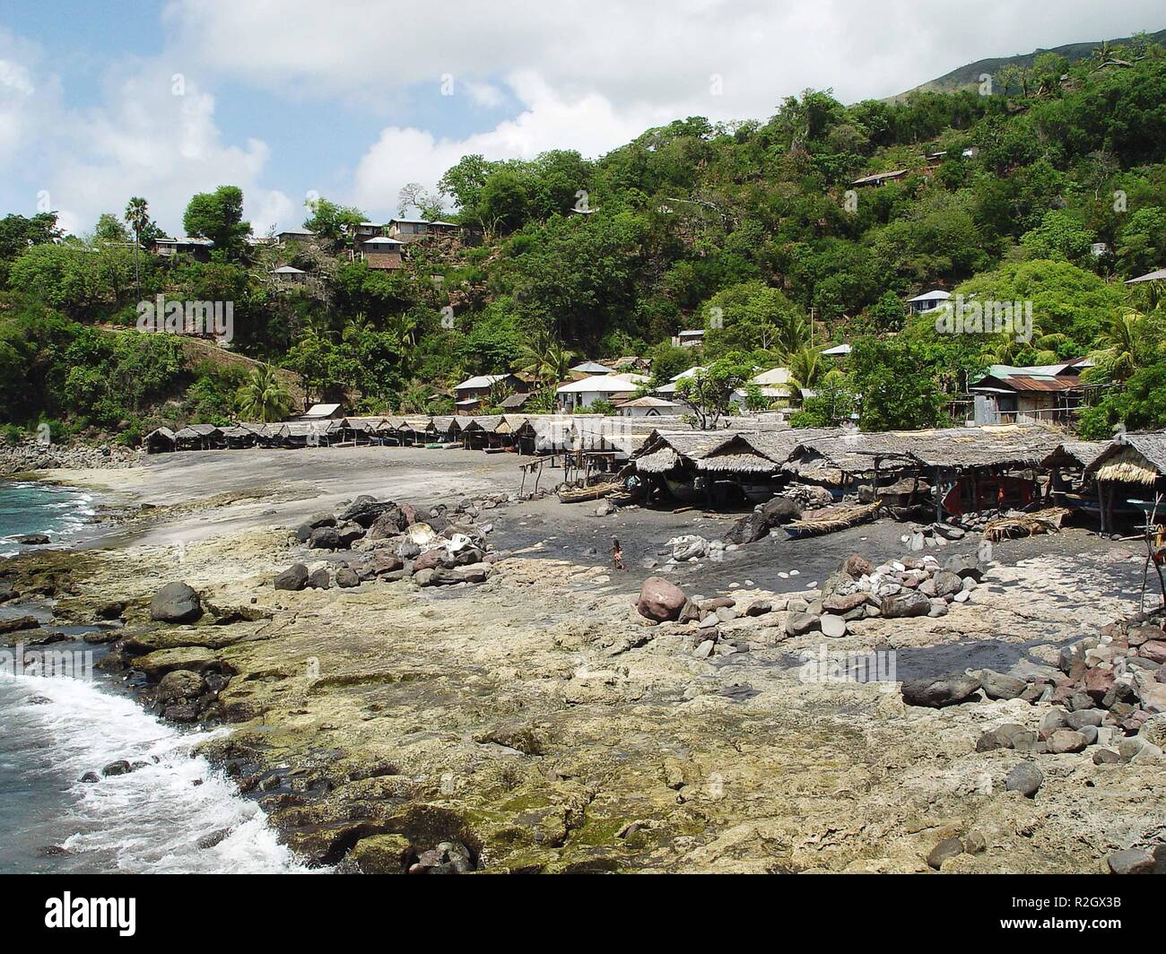 Lamalera village hi-res stock photography and images - Alamy