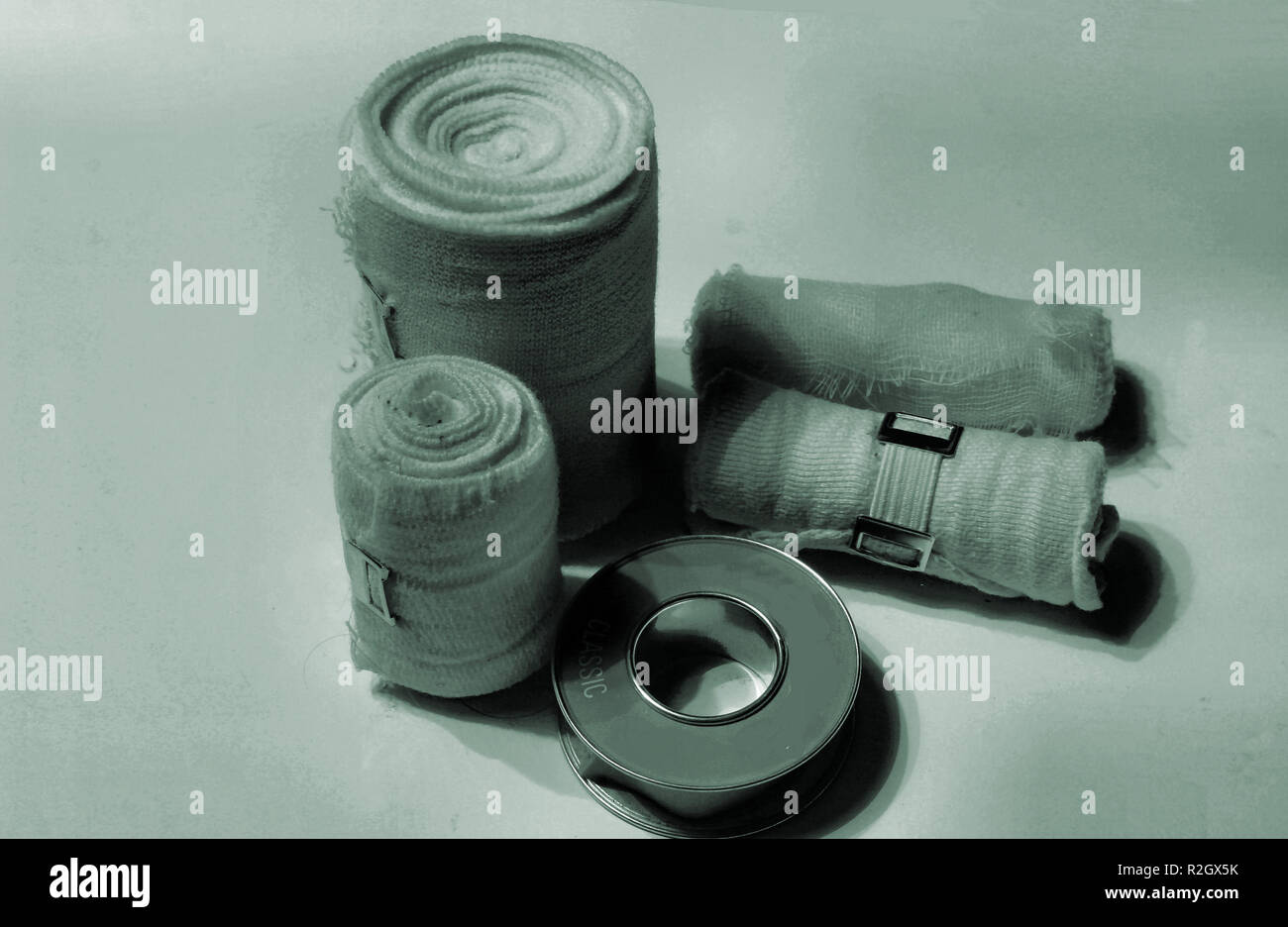 Verbandkasten hi-res stock photography and images - Alamy