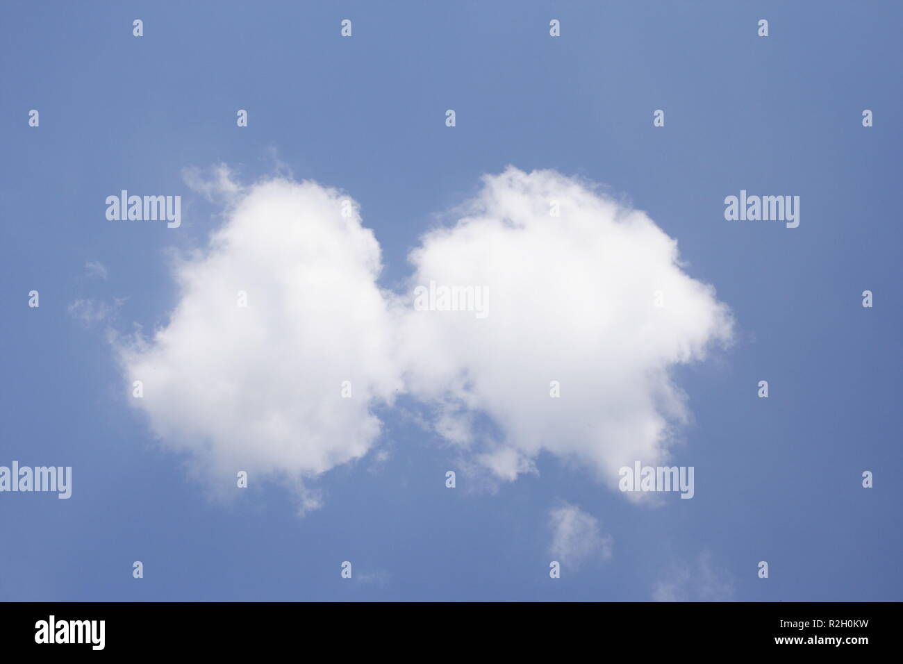 fair weather cloud - background Stock Photo - Alamy