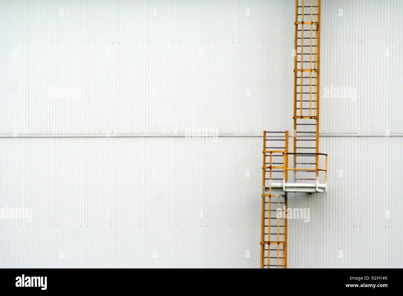 Wrong building hi-res stock photography and images - Alamy