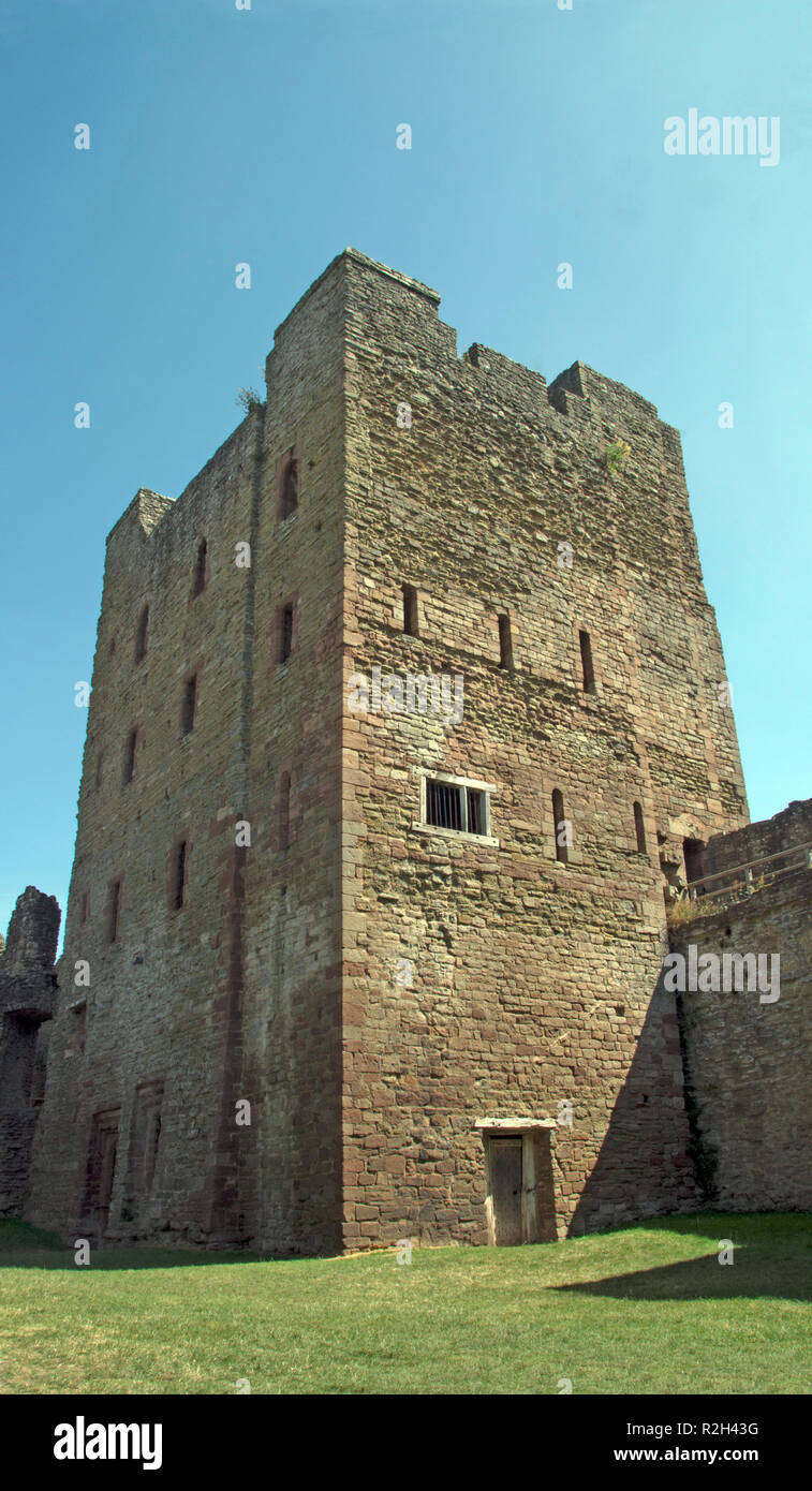 SHROPSHIRE; LUDLOW CASTLE; THE KEEP (GEAT TOWER) INNER BAILEY Stock ...