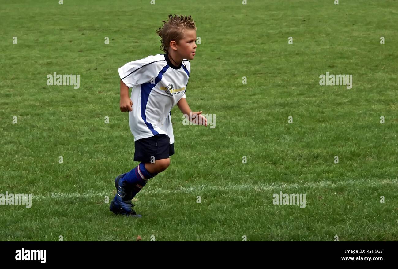 Fuayballspielen hi-res stock photography and images - Alamy