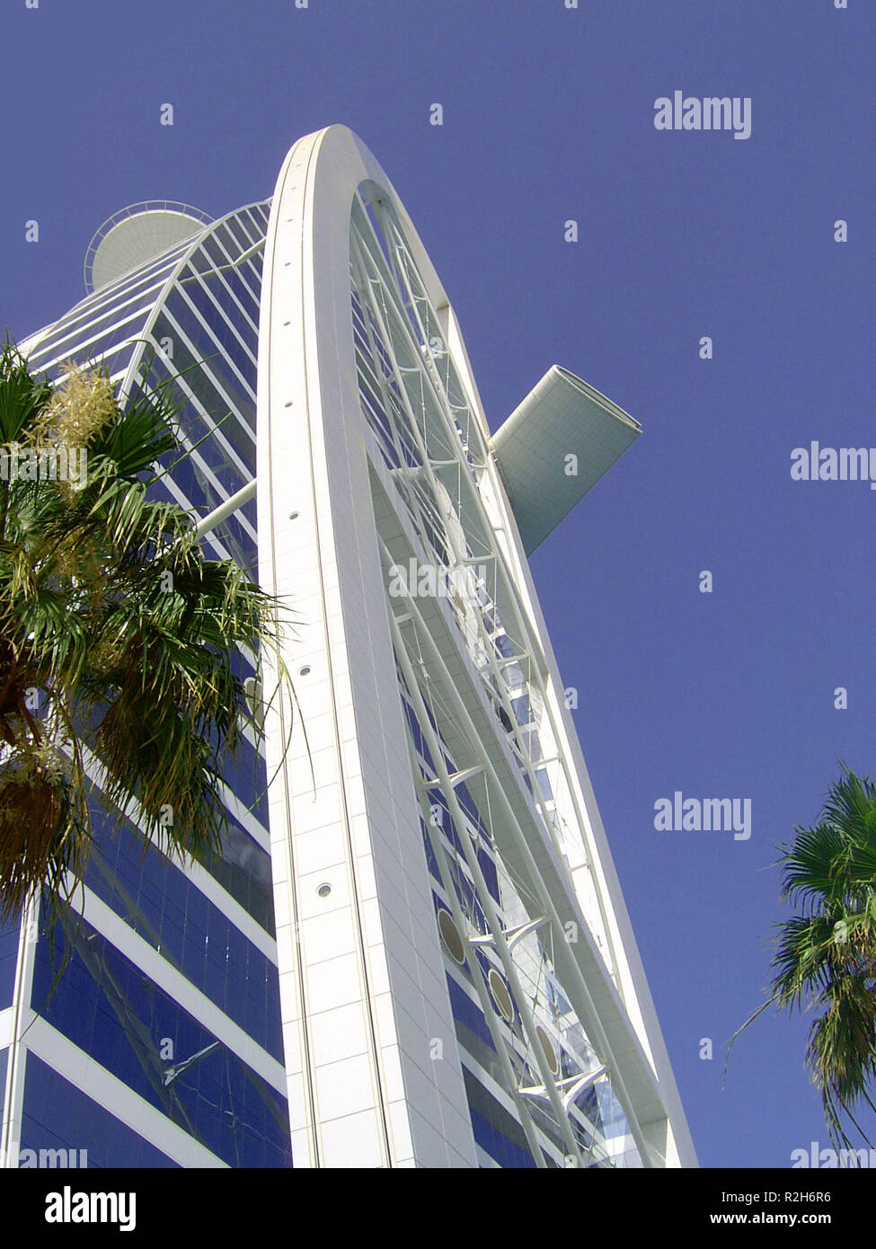 Dubai symbol hi-res stock photography and images - Alamy