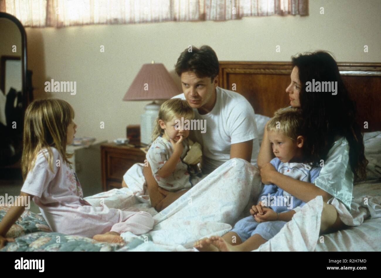Short Cuts Year : 1993 USA Director : Robert Altman Tim Robbins ...