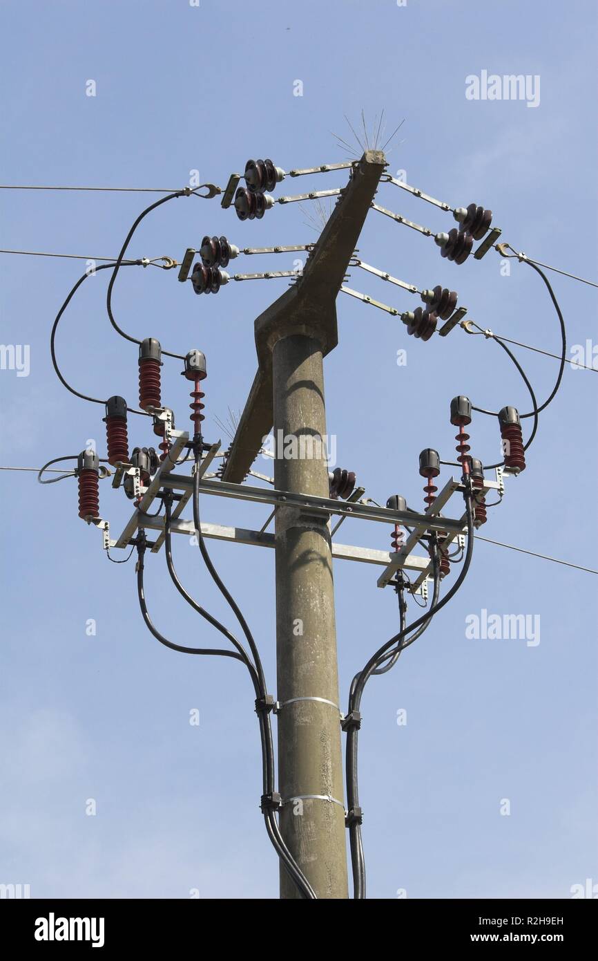 Electricity wire mast hi-res stock photography and images - Alamy