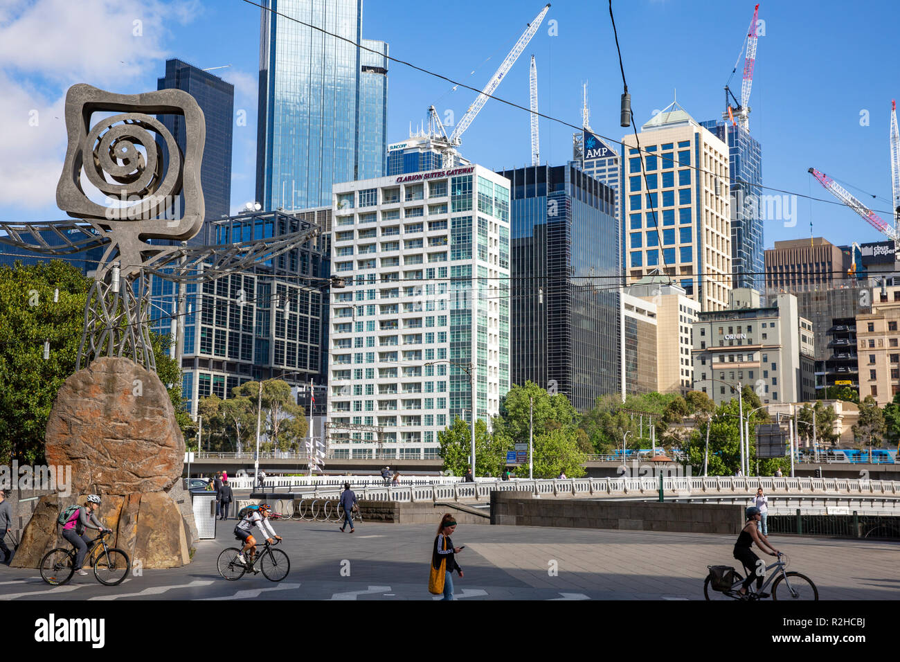 Melbourne city centre and office buildings in the central business ...