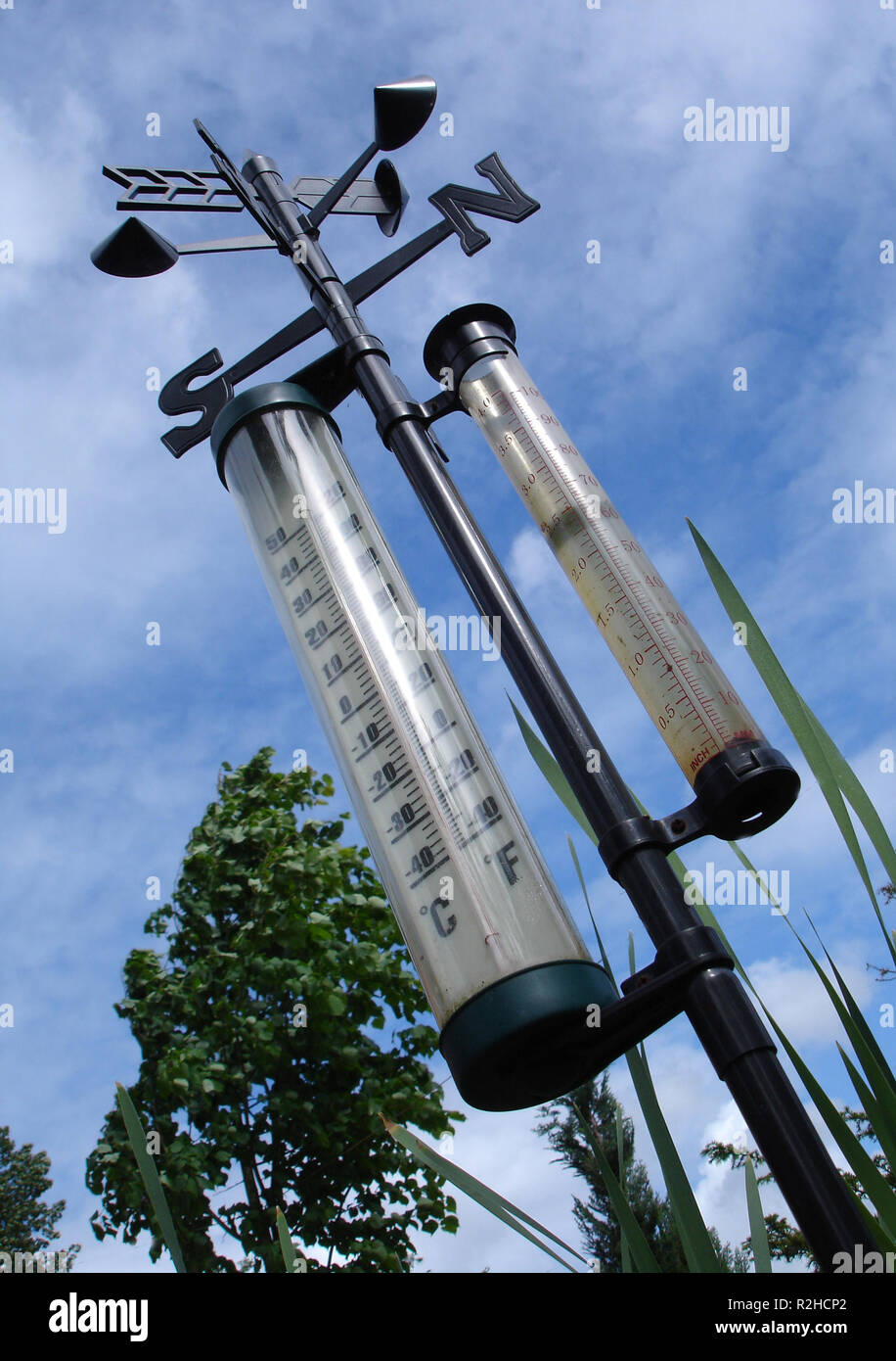 Rainfall station hi-res stock photography and images - Alamy