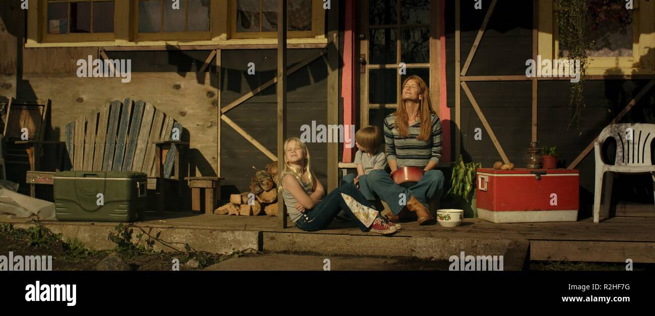 Wild Year : 2014 USA Director : Jean-Marc Vallee Laura Dern, Bobbi ...