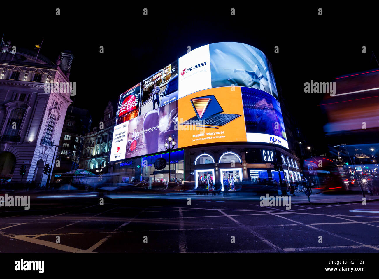 Piccadilly circus billboard hi-res stock photography and images - Alamy