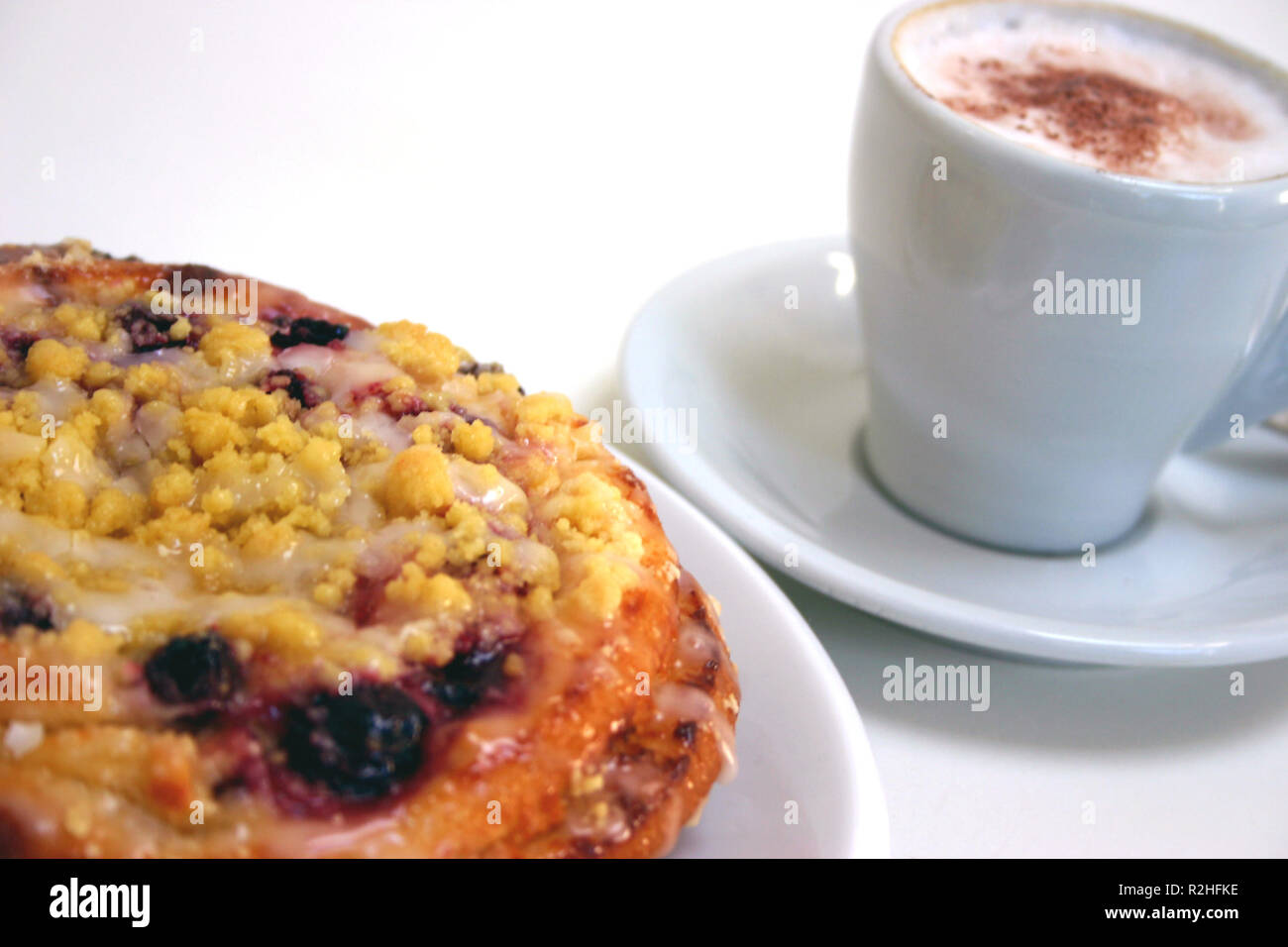 Kirschschnecke hi-res stock photography and images - Alamy