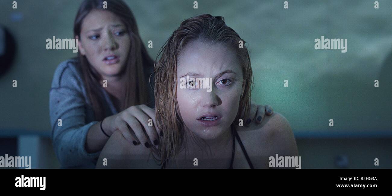 It Follows Year : 2014 USA Director : David Robert Mitchell Lili Sepe ...
