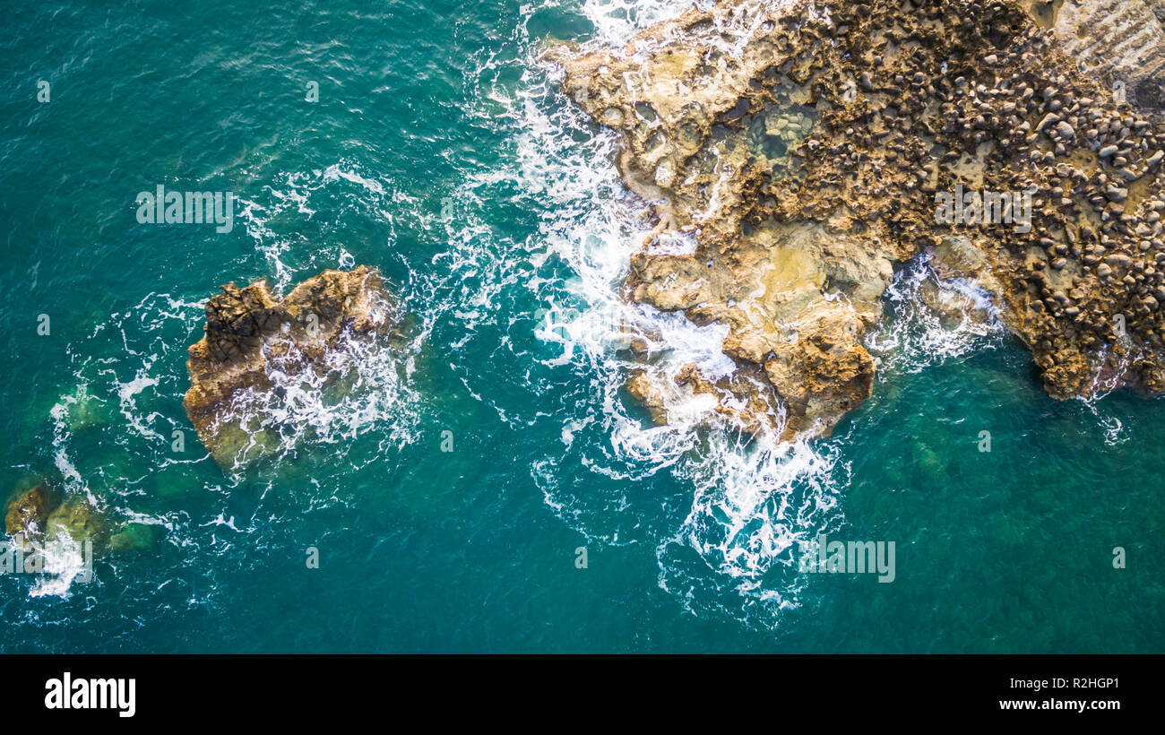 Birds eye view of ocean rocks hi-res stock photography and images - Alamy