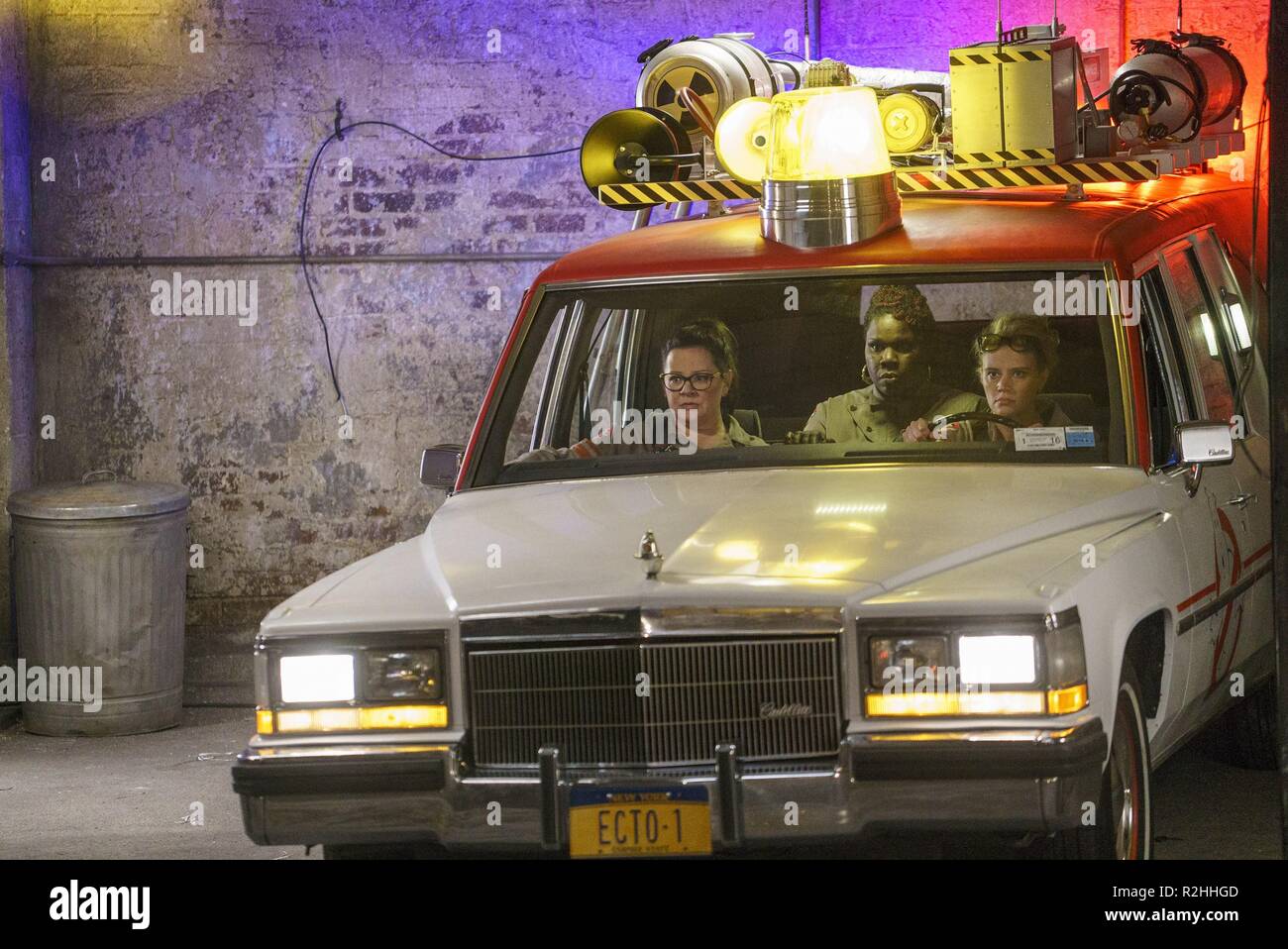 Kate mckinnon ghostbusters hi-res stock photography and images - Alamy