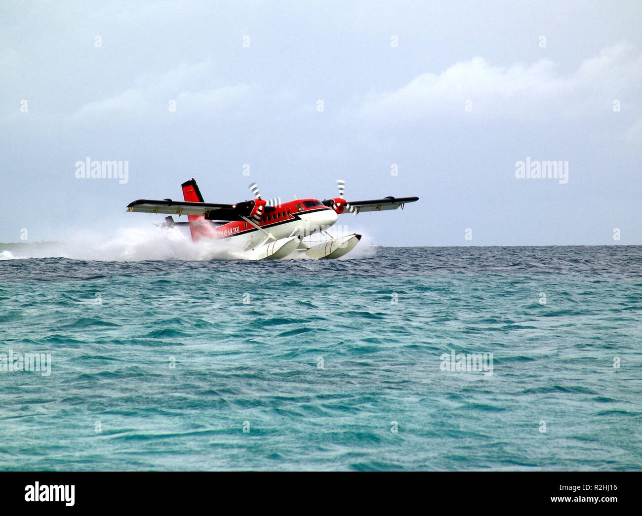 Aircraft ocean landing hi-res stock photography and images - Alamy