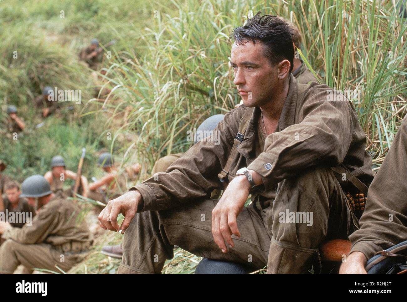 The thin red line 1998 hi-res stock photography and images - Alamy