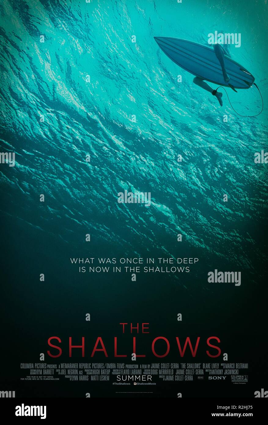 The shallows movie poster hi-res stock photography and images - Alamy
