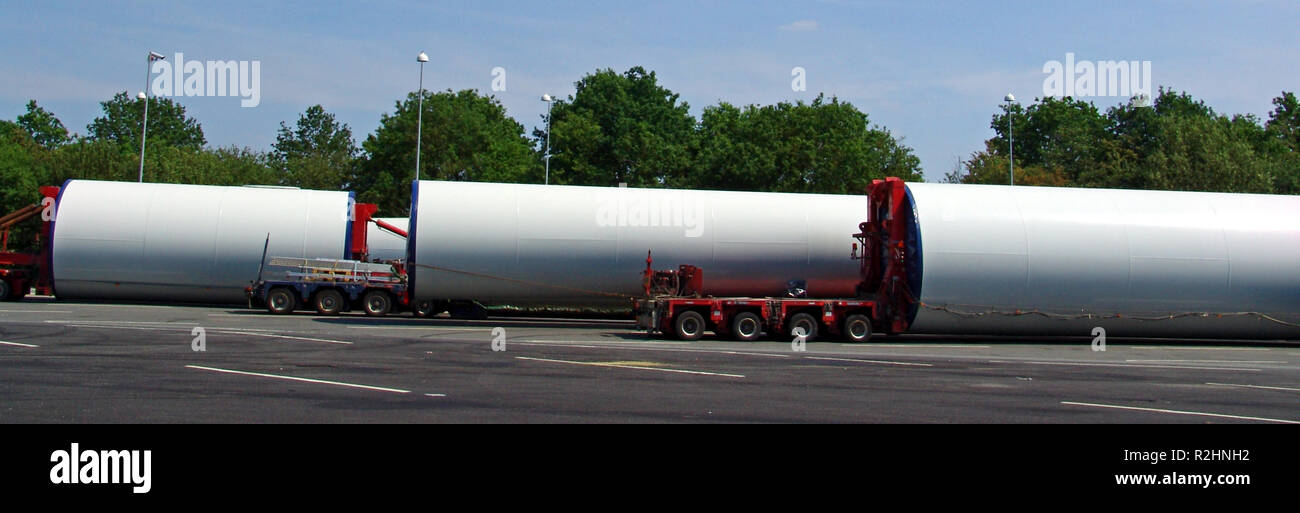 Schwerlast transporter hi-res stock photography and images - Alamy