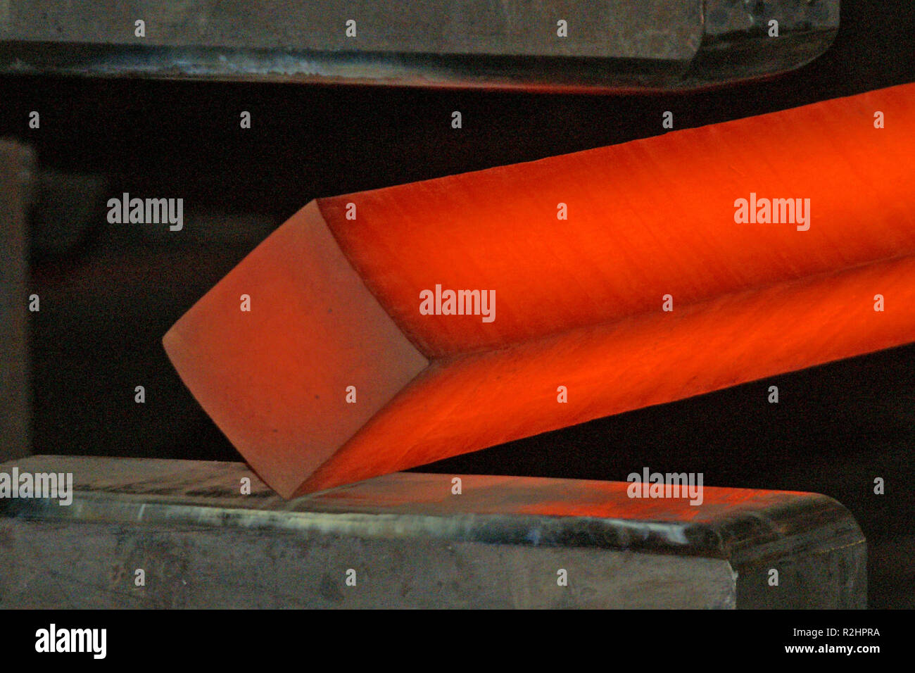 of heated steel rod Stock Photo - Alamy