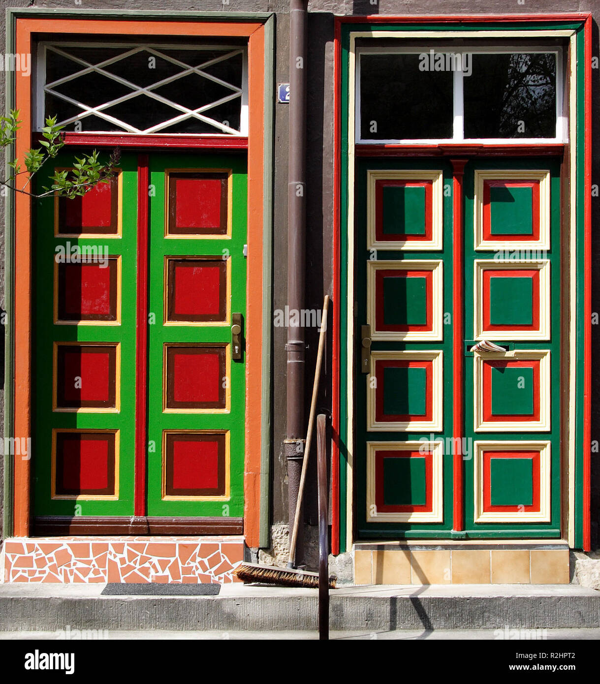 Unbalanced frame hi-res stock photography and images - Alamy