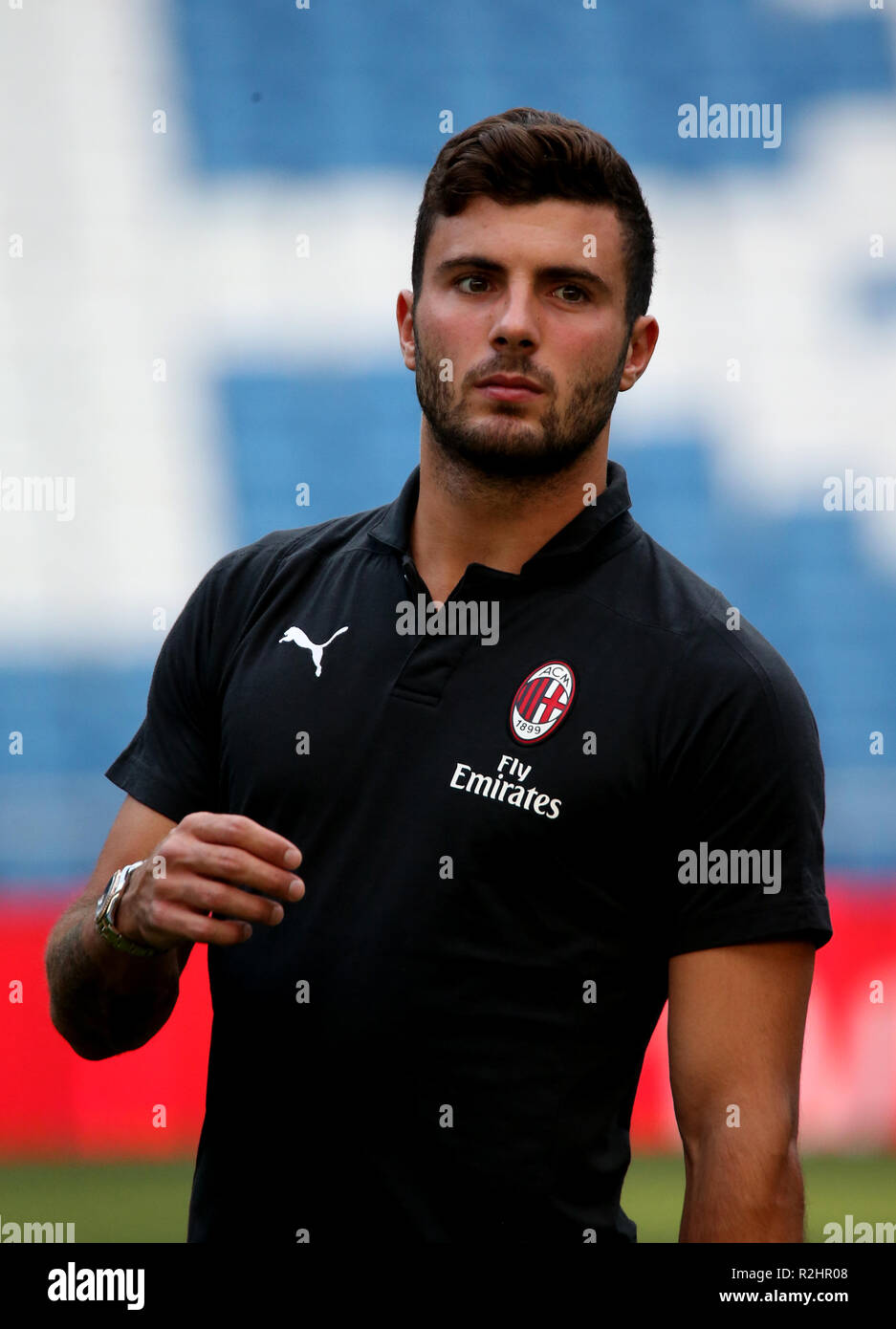 Patrick cutrone of italy hi-res stock photography and images - Alamy