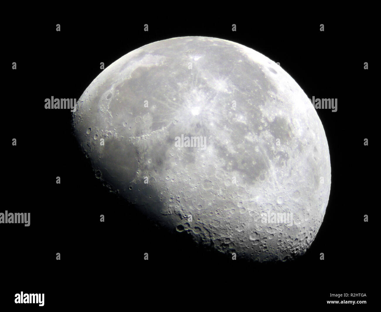 Moon close up telescope hi-res stock photography and images - Alamy
