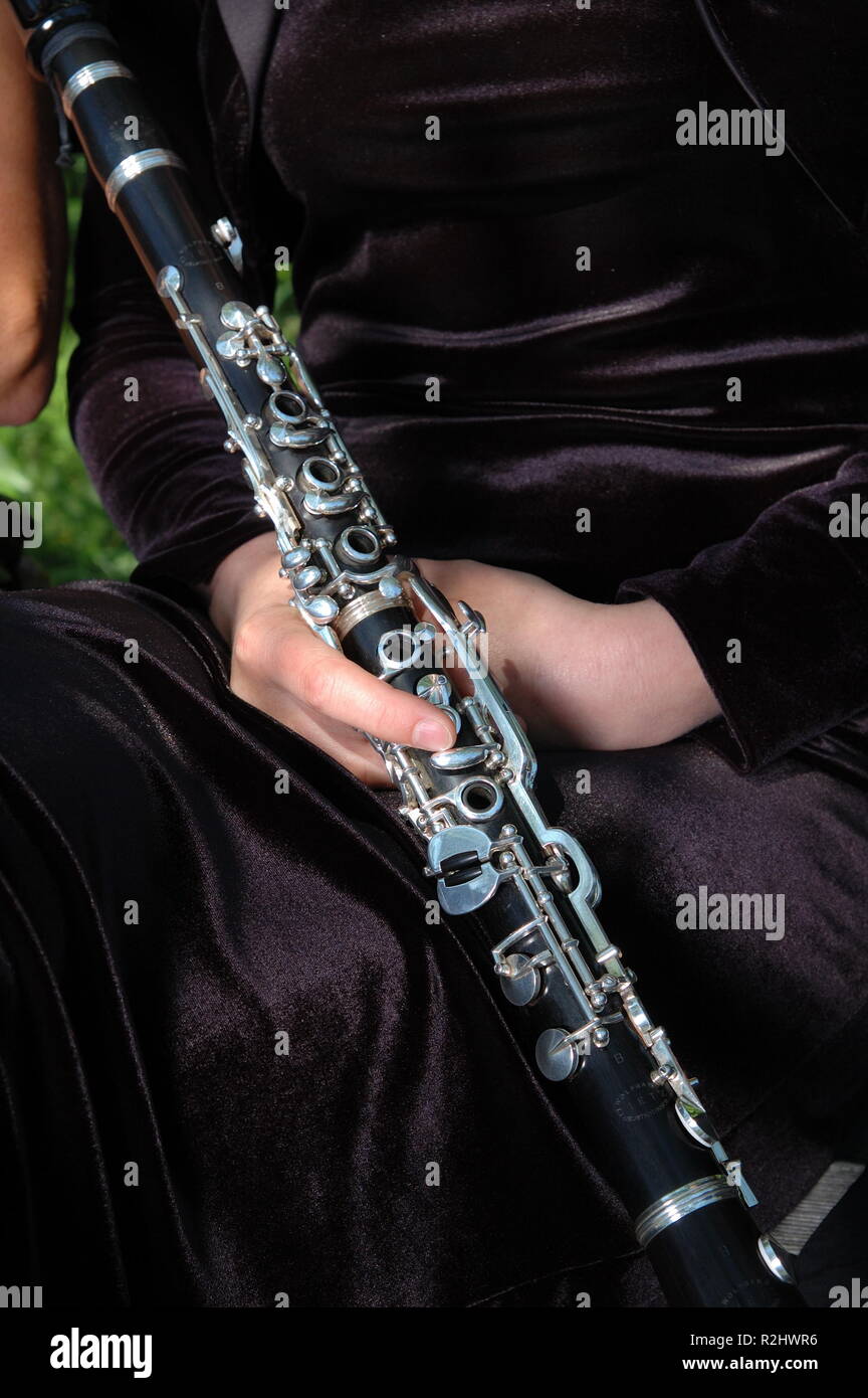 Clarinet and hand hi-res stock photography and images - Alamy