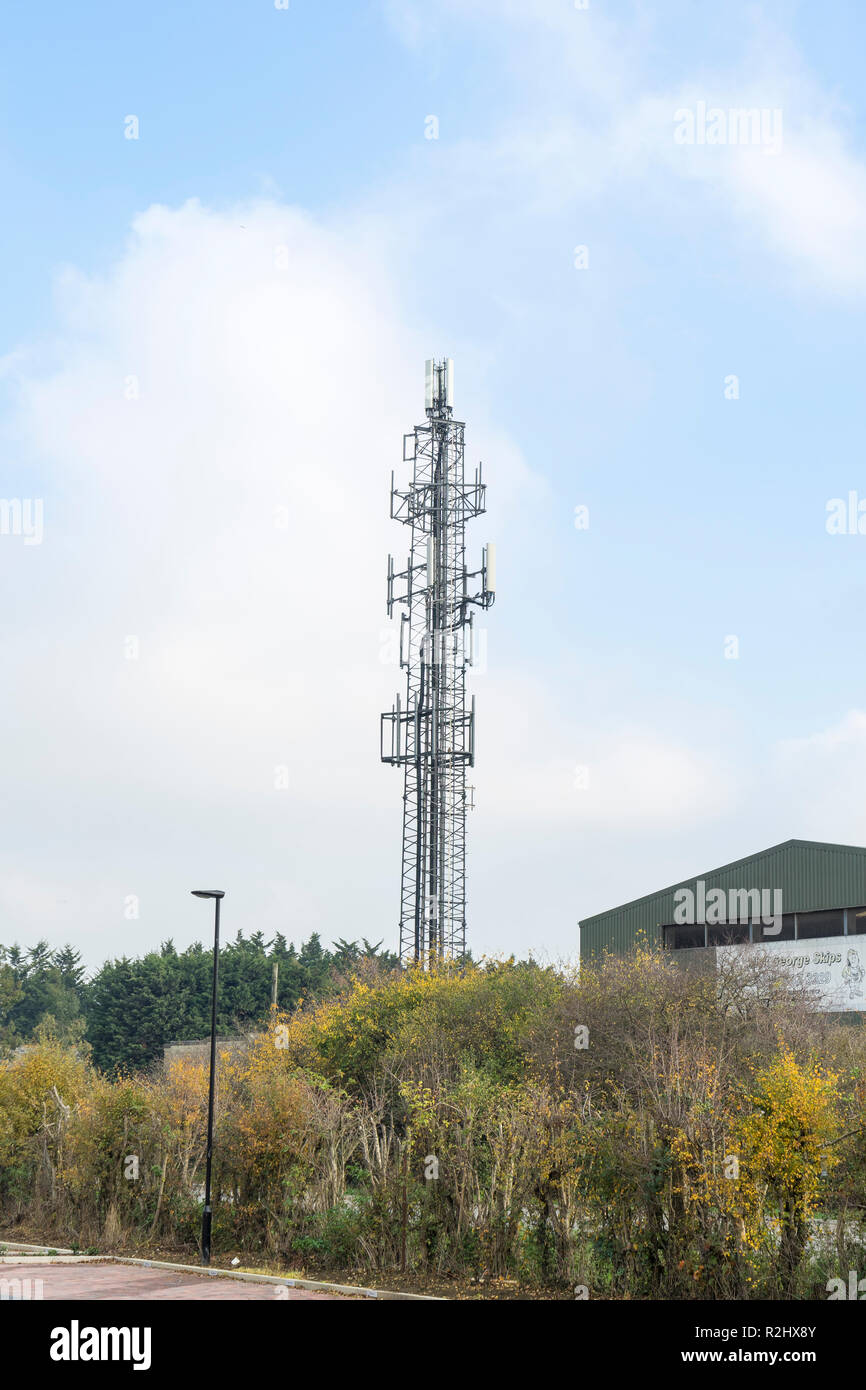 Lattice mast hi-res stock photography and images - Alamy