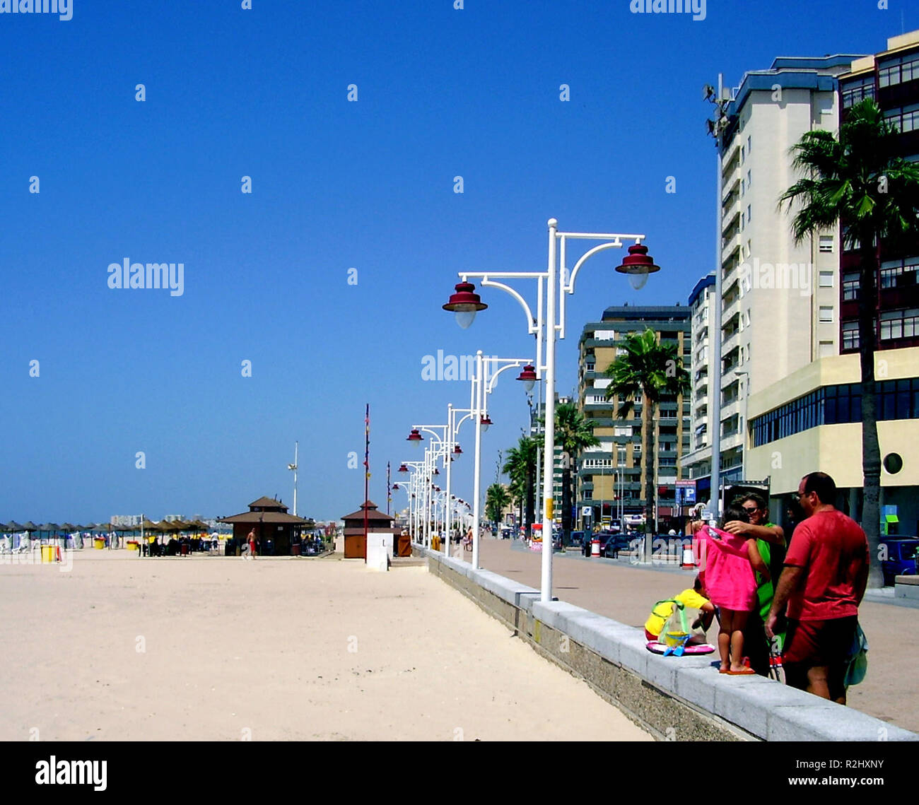Cadiz beach cafe hi-res stock photography and images - Alamy
