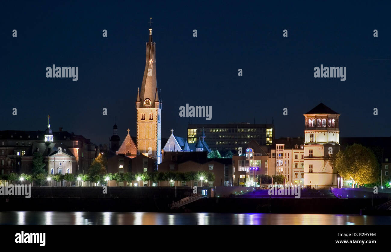 dusseldorf rhine promenade Stock Photo - Alamy
