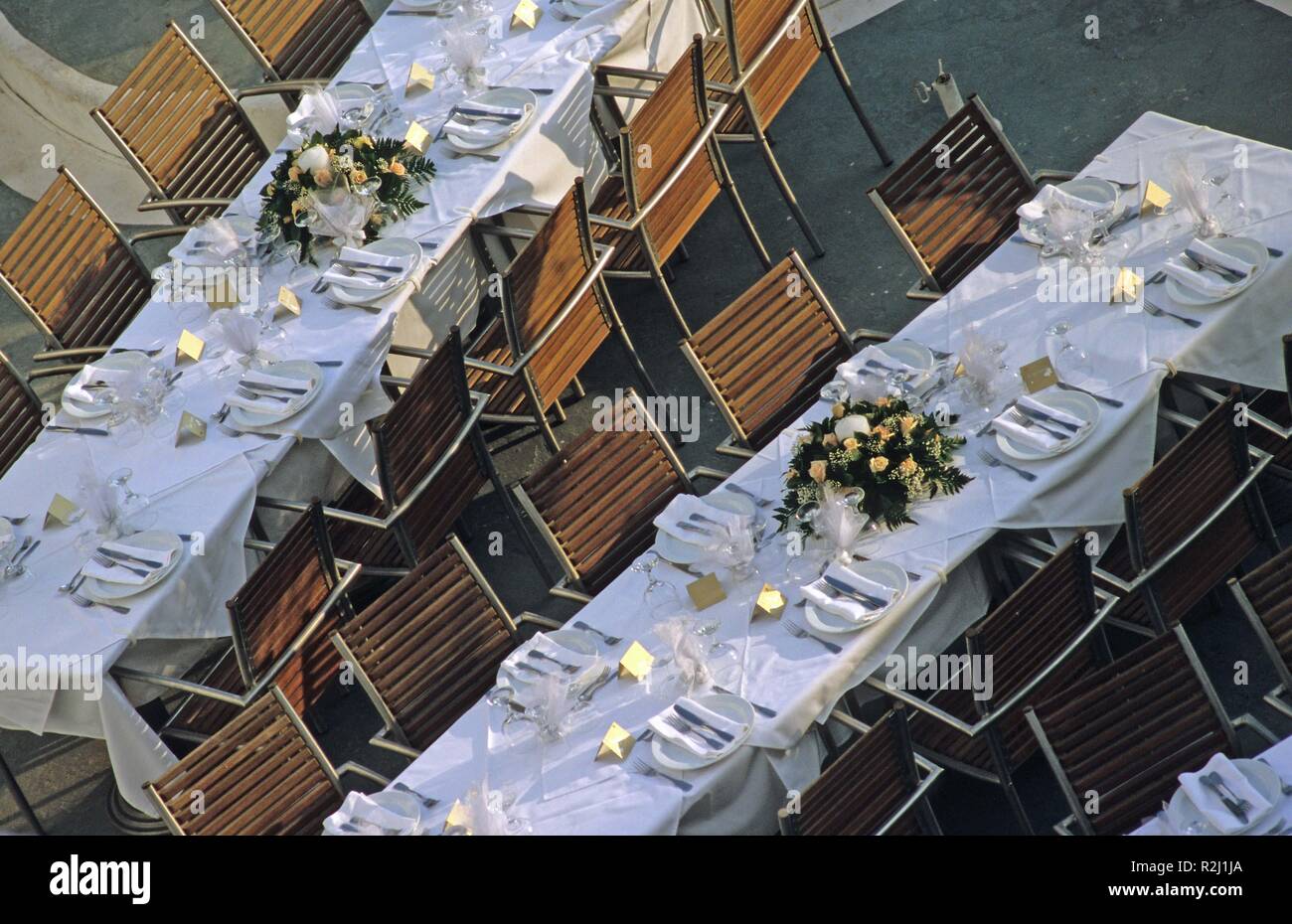 Waiting for guests hi-res stock photography and images - Alamy