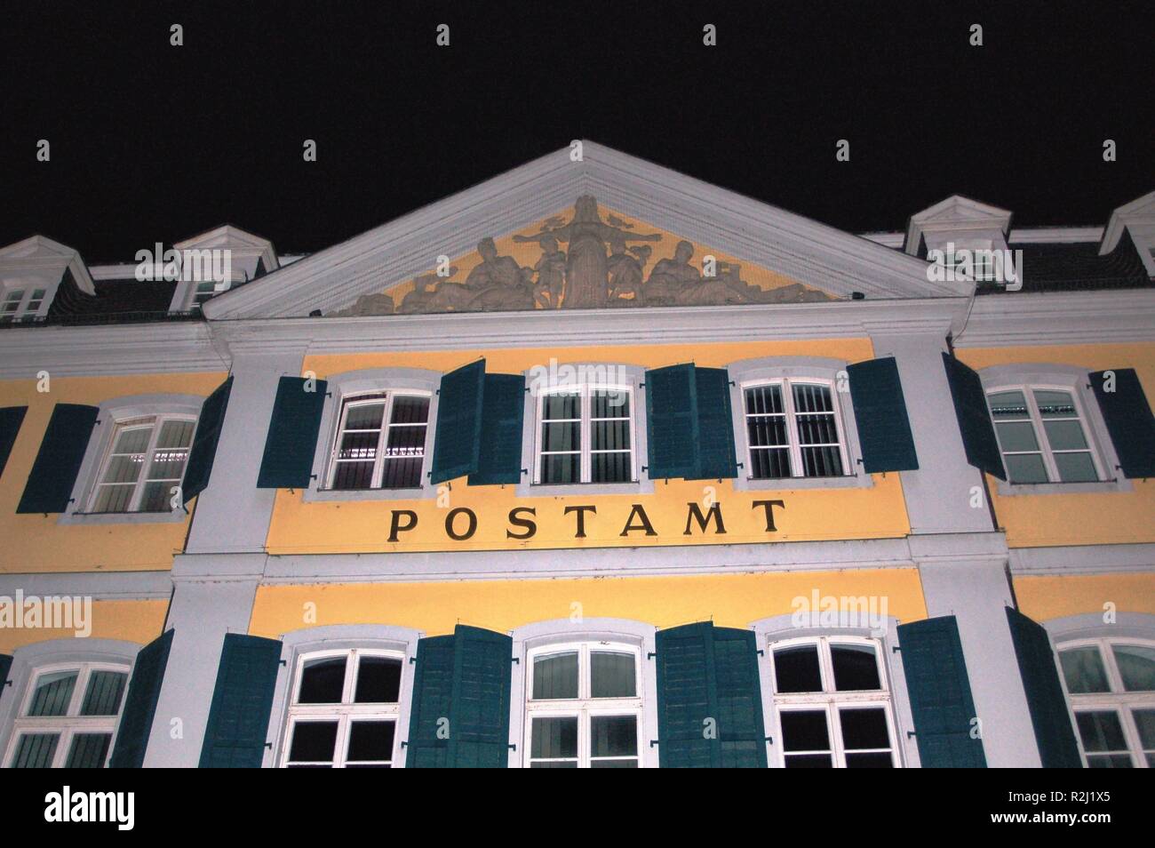 Post office with letters and stamps hi-res stock photography and images ...