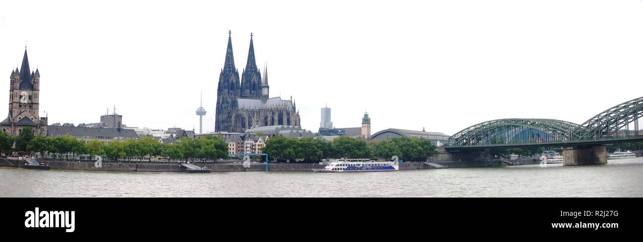 cologne cathedral and waterfront Stock Photo - Alamy