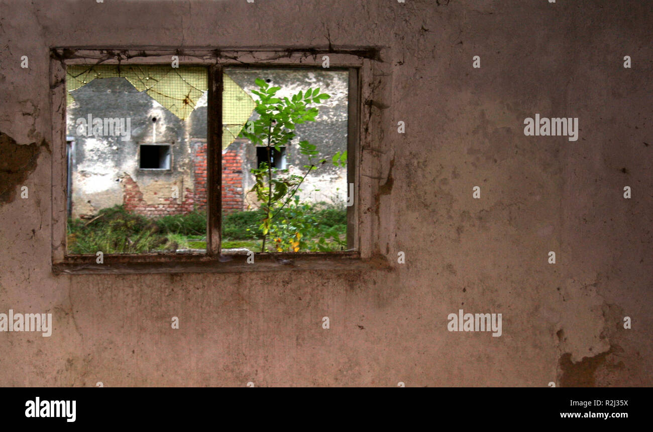 Historic barn approach hi-res stock photography and images - Alamy