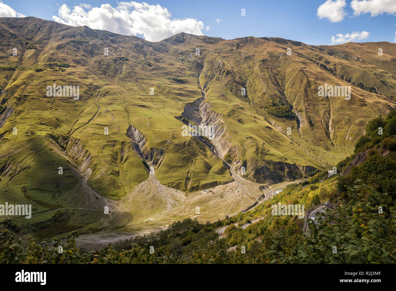 Georgian military road aragvi river hi-res stock photography and images ...