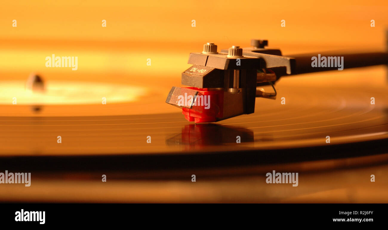 Pick up needle hi-res stock photography and images - Alamy