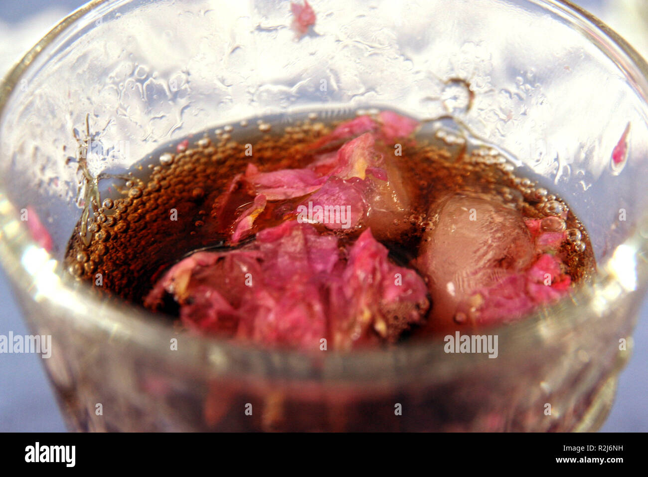 Cola rosa hi-res stock photography and images - Alamy