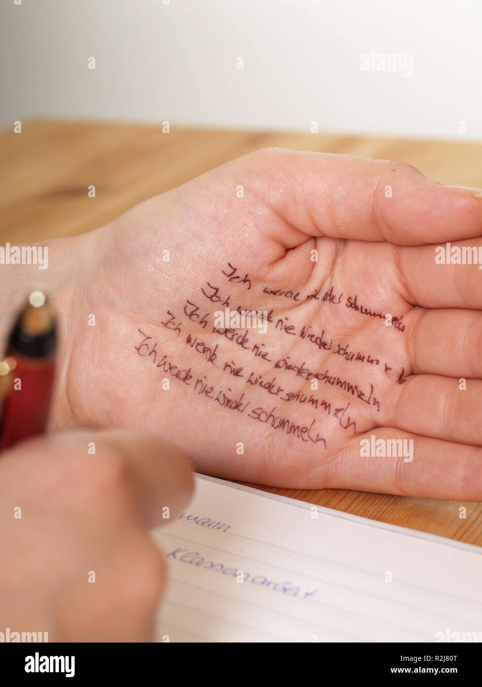 Cheat test hand hi-res stock photography and images - Alamy