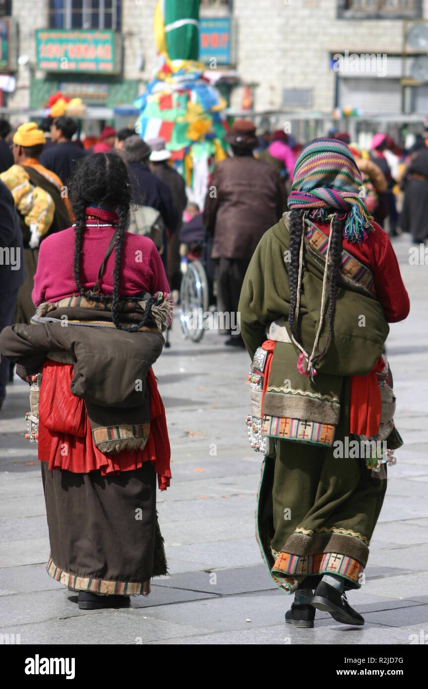 pilgrims wearing traditional clothing Stock Photo - Alamy
