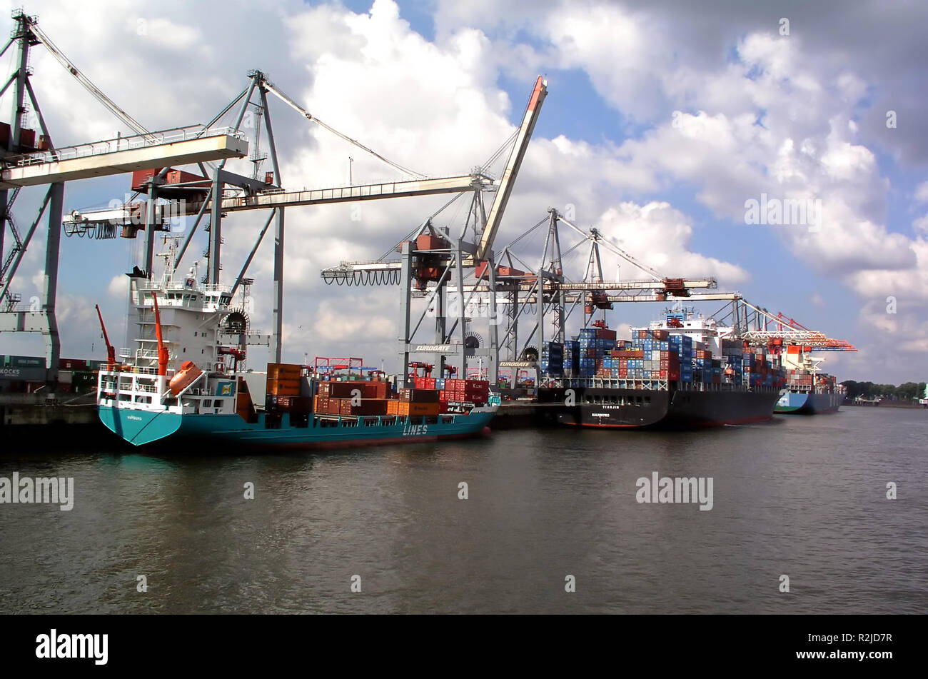 hamburg container port Stock Photo - Alamy