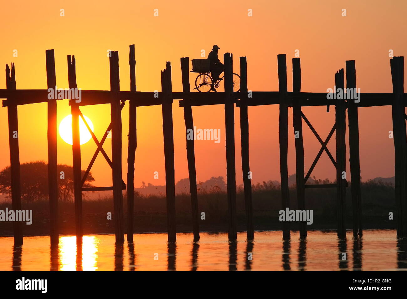 bridge in the sunset Stock Photo - Alamy