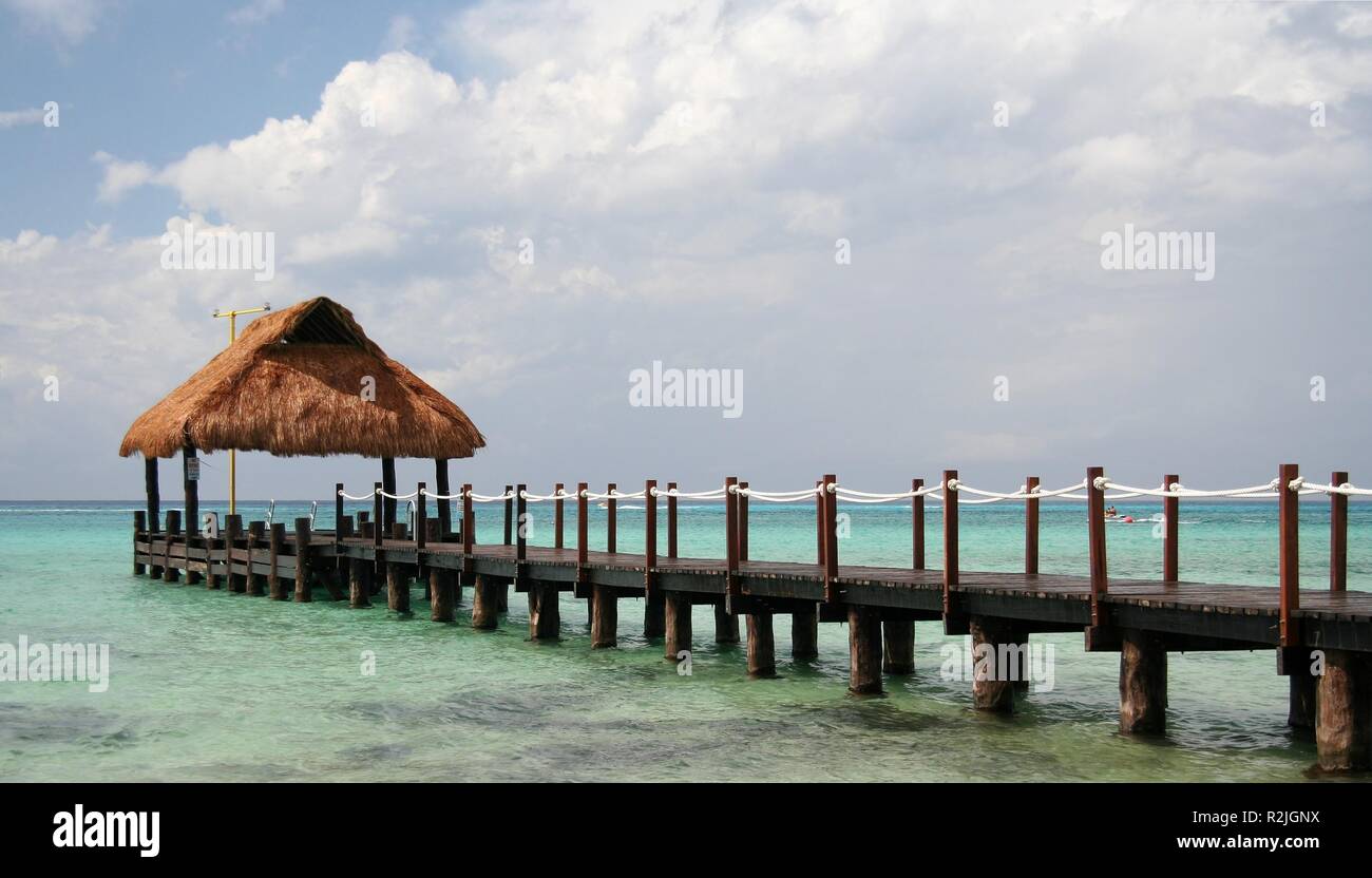 bridge in paradise Stock Photo - Alamy