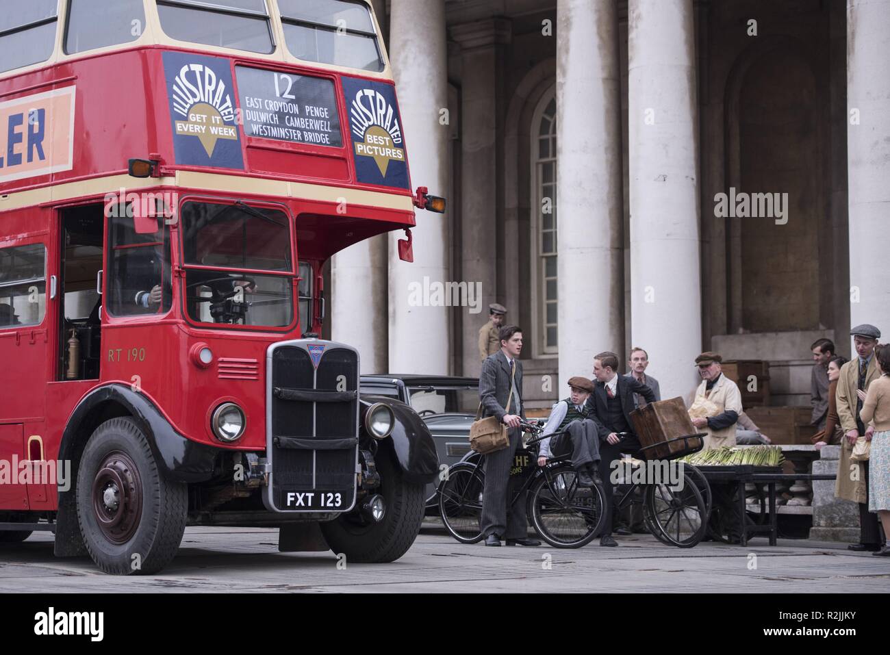 1940s london bus hi-res stock photography and images - Alamy
