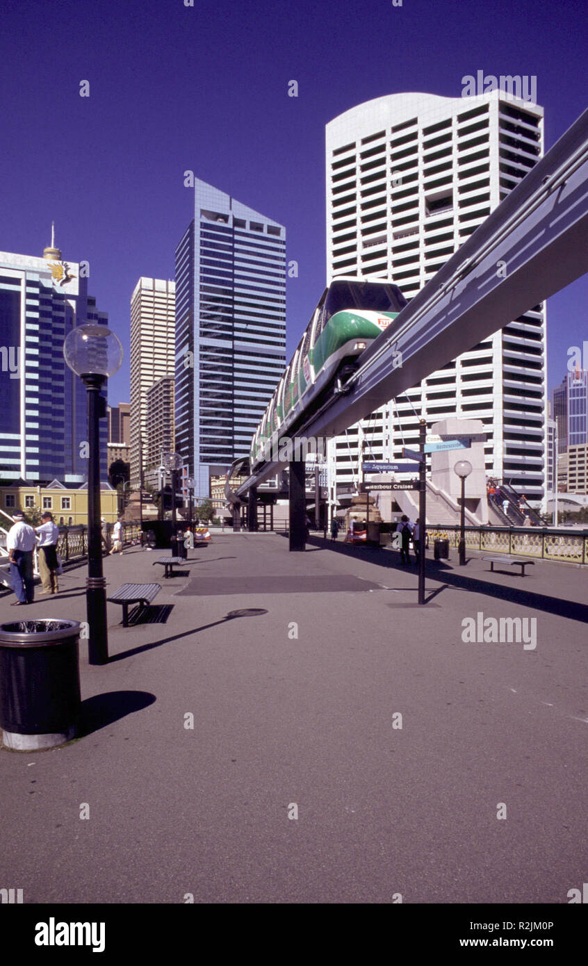 Power stanchion hi-res stock photography and images - Alamy