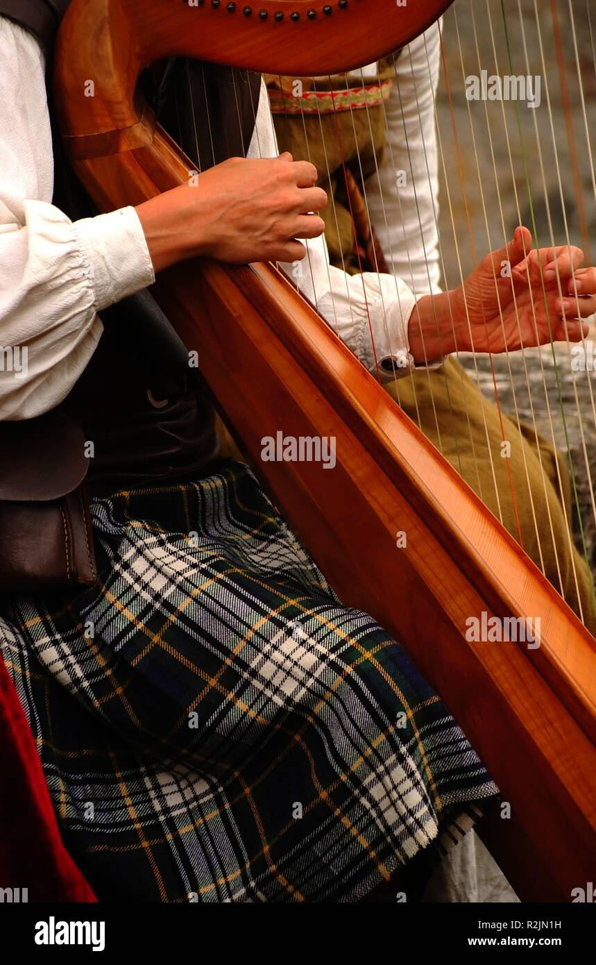 Scottish harp hi-res stock photography and images - Alamy
