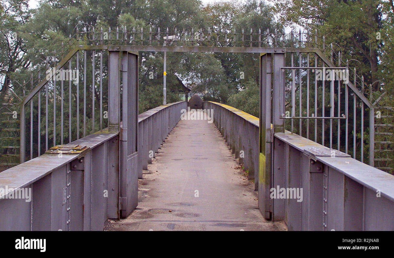 Open border hi-res stock photography and images - Alamy
