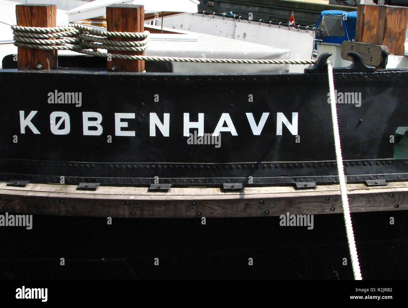 Boat hull font hi-res stock photography and images - Alamy