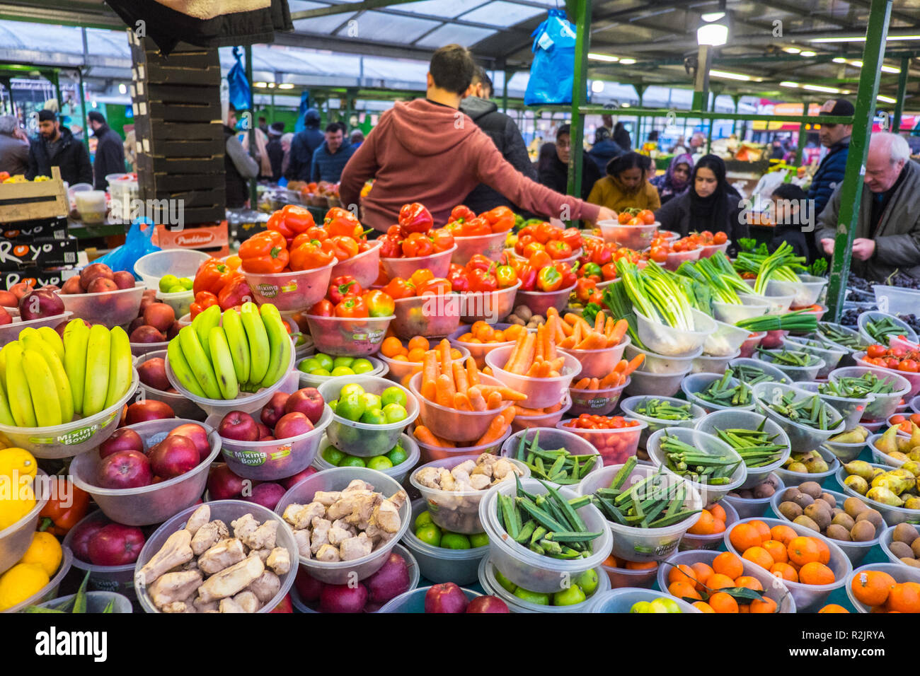 Fruit and veg section hi-res stock photography and images - Alamy