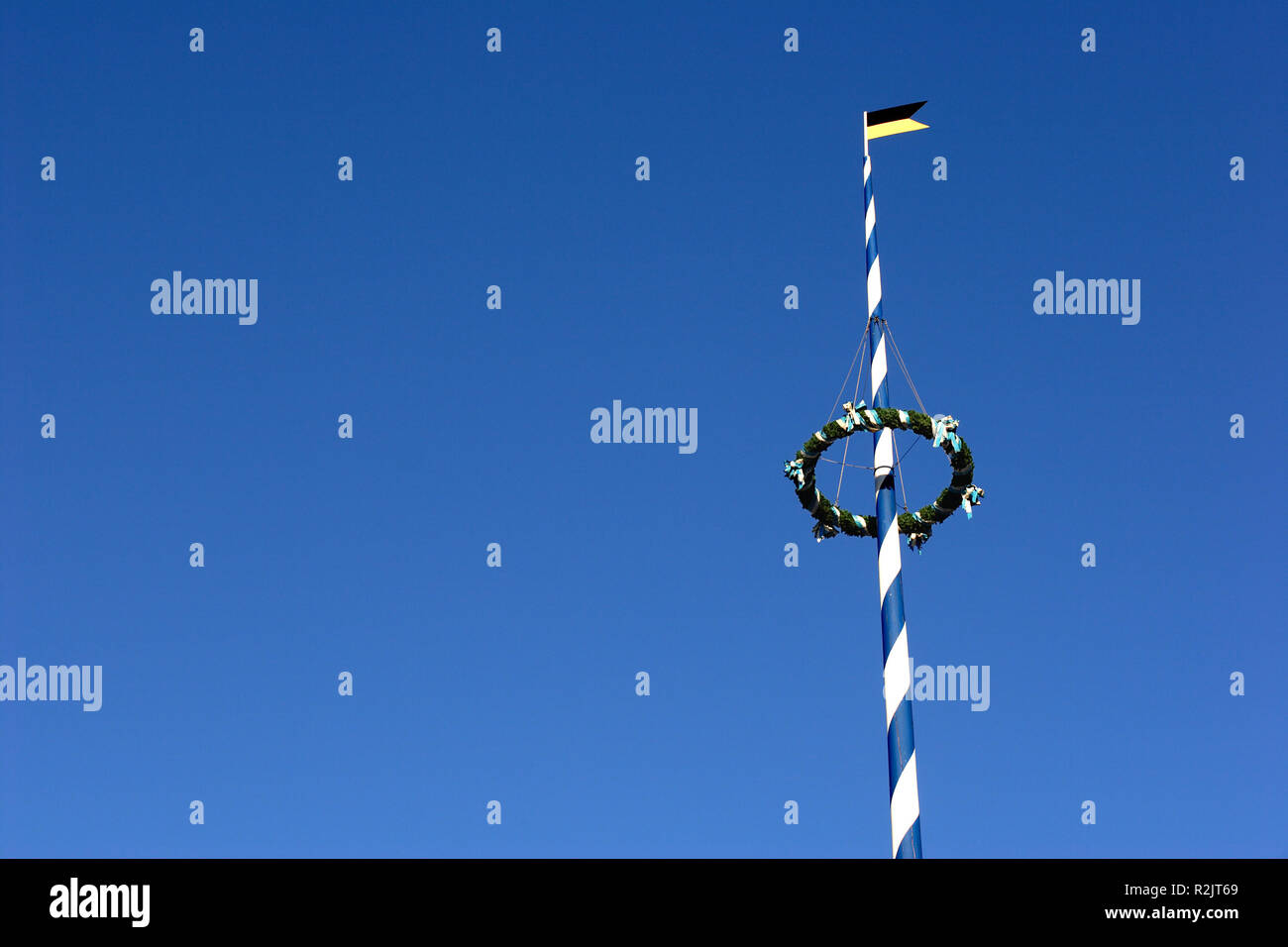 Bavaria maypole dance hi-res stock photography and images - Alamy