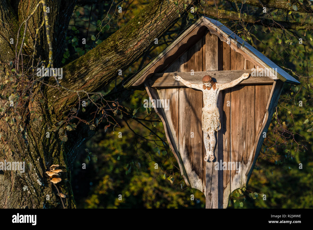Jesus hanging on the cross hi-res stock photography and images - Alamy
